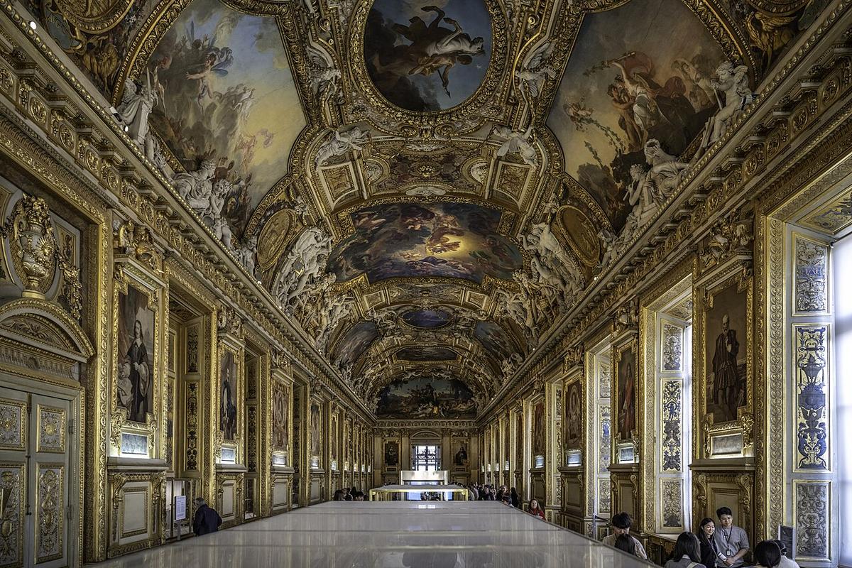 Thieves Steal French Crown Jewels from Louvre